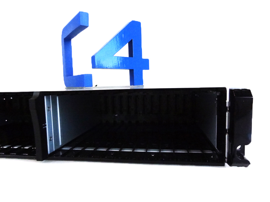 IBM 2076-224 IBM STORWIZE V7000 DISK EXPANSION ENCLOSURE 24X BAY 2U ...